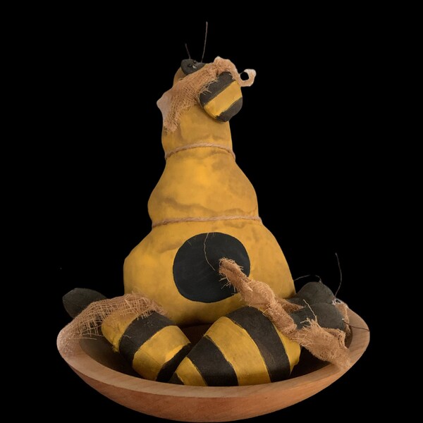 Primitive Bee - Etsy