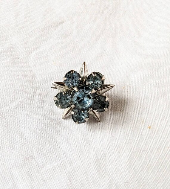 Midcentury icy blue star brooch pin - Gem