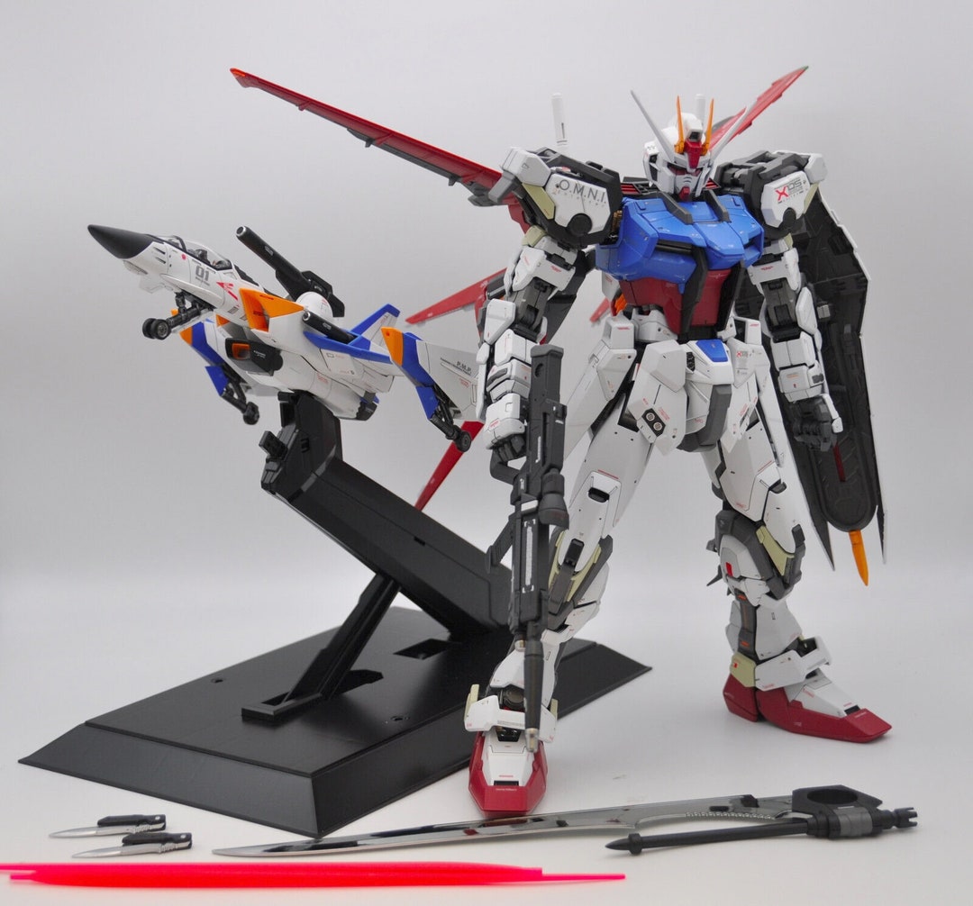 Bandai 1/60 PG Strike Gundam + Skygrasper Mod + Professionally Built ...
