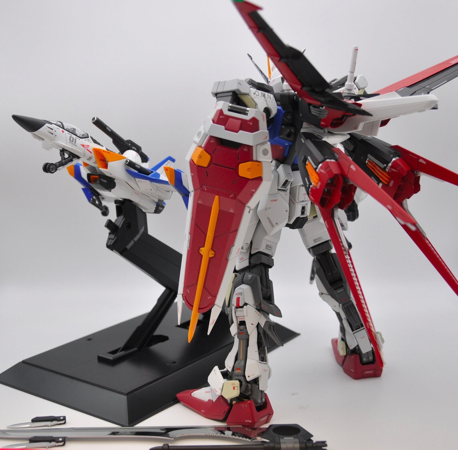 Bandai 1/60 PG Strike Gundam + Skygrasper Mod + Professionally Built ...