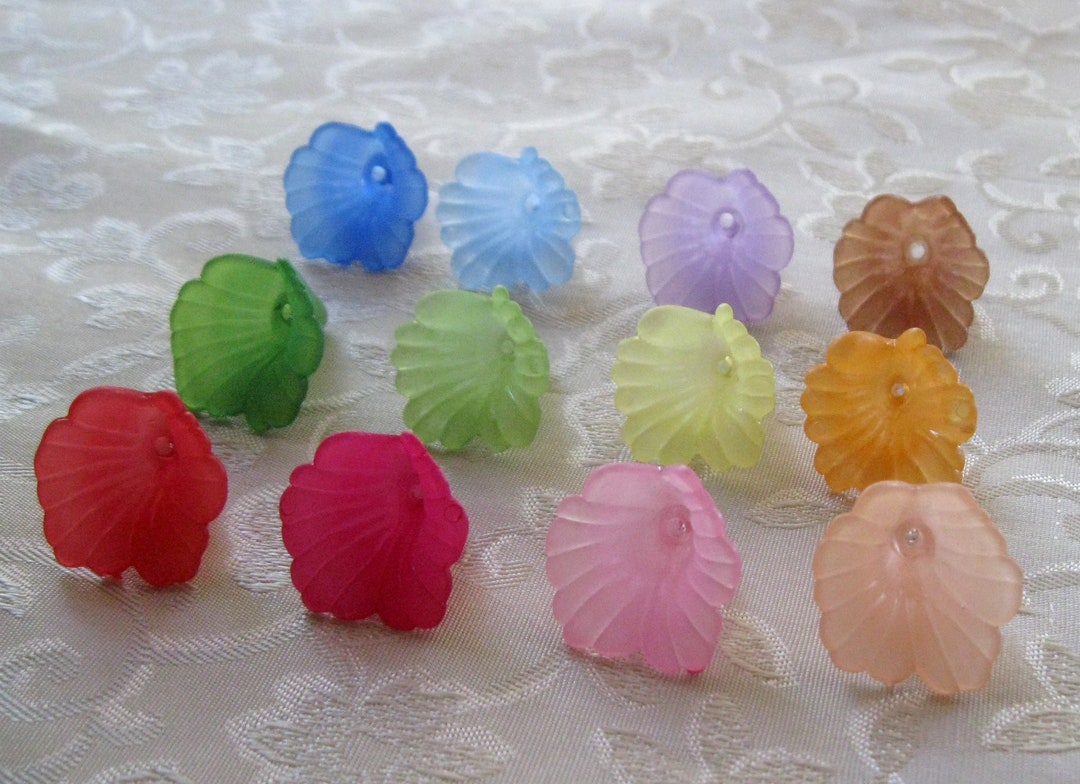 50pcs Frosted Lily Trumpet Flower Bead Cap Bead Lucite Acrylic Mix 20mm ...