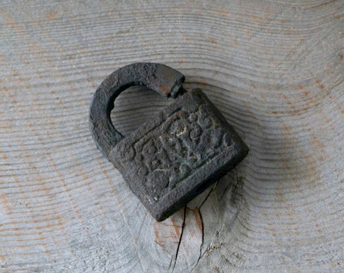 Antique Rustic Padlock Relic, Antique Padlock, Vintage Supplies, Art ...