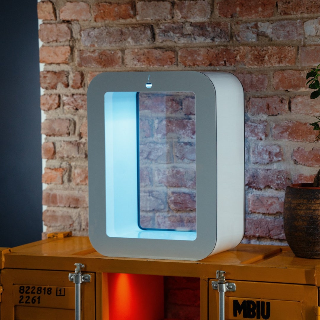 Square Jellyfish Tank for Modern Decor, Geometric Aquarium Fish Tank ...