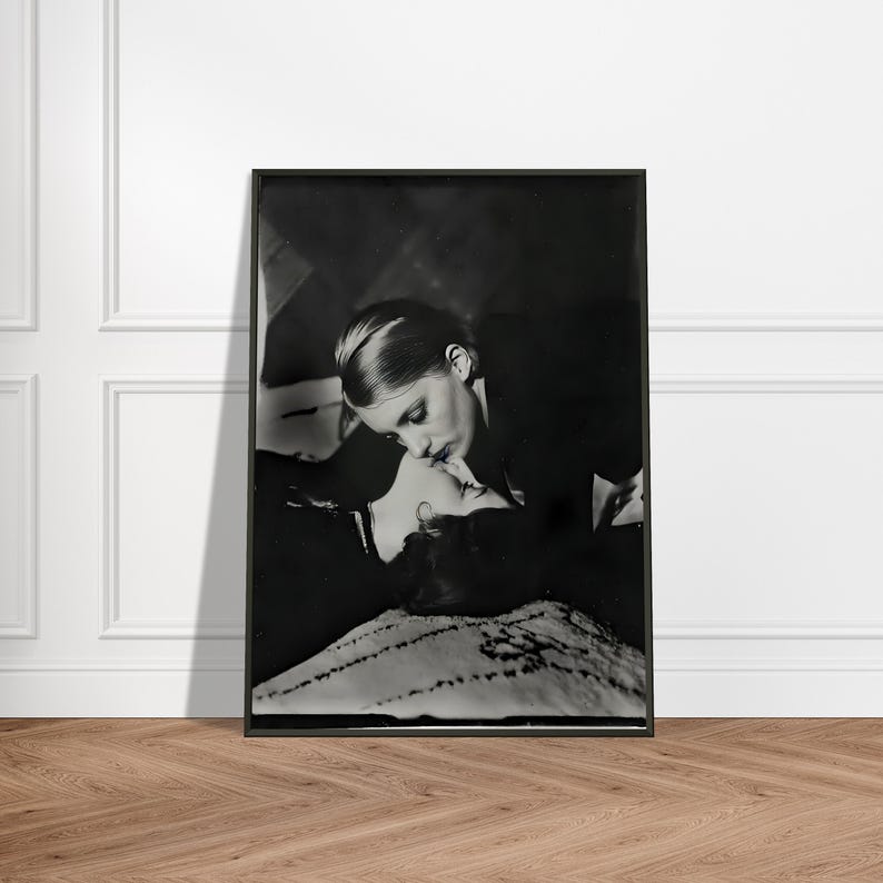 Sapphic Couple Art Print: Intimate Lesbian Romance (digital Download ...
