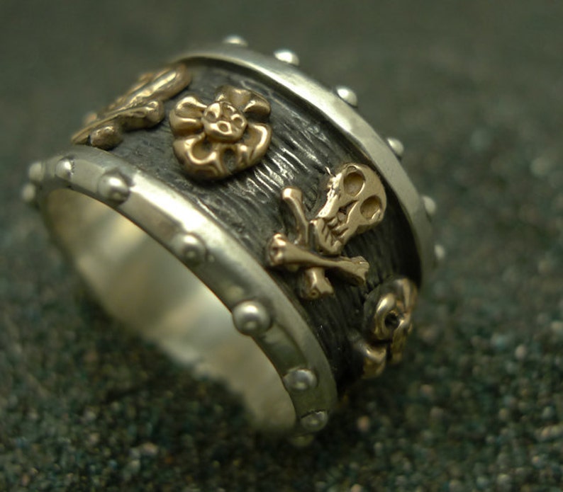 18k GOLD Pirate Skull Crossbones Flowers Finger Silver Band - Etsy