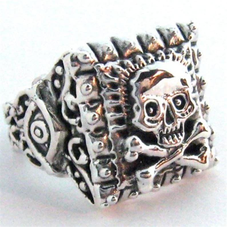 Tito Pirate Custom Skull Ring - Etsy