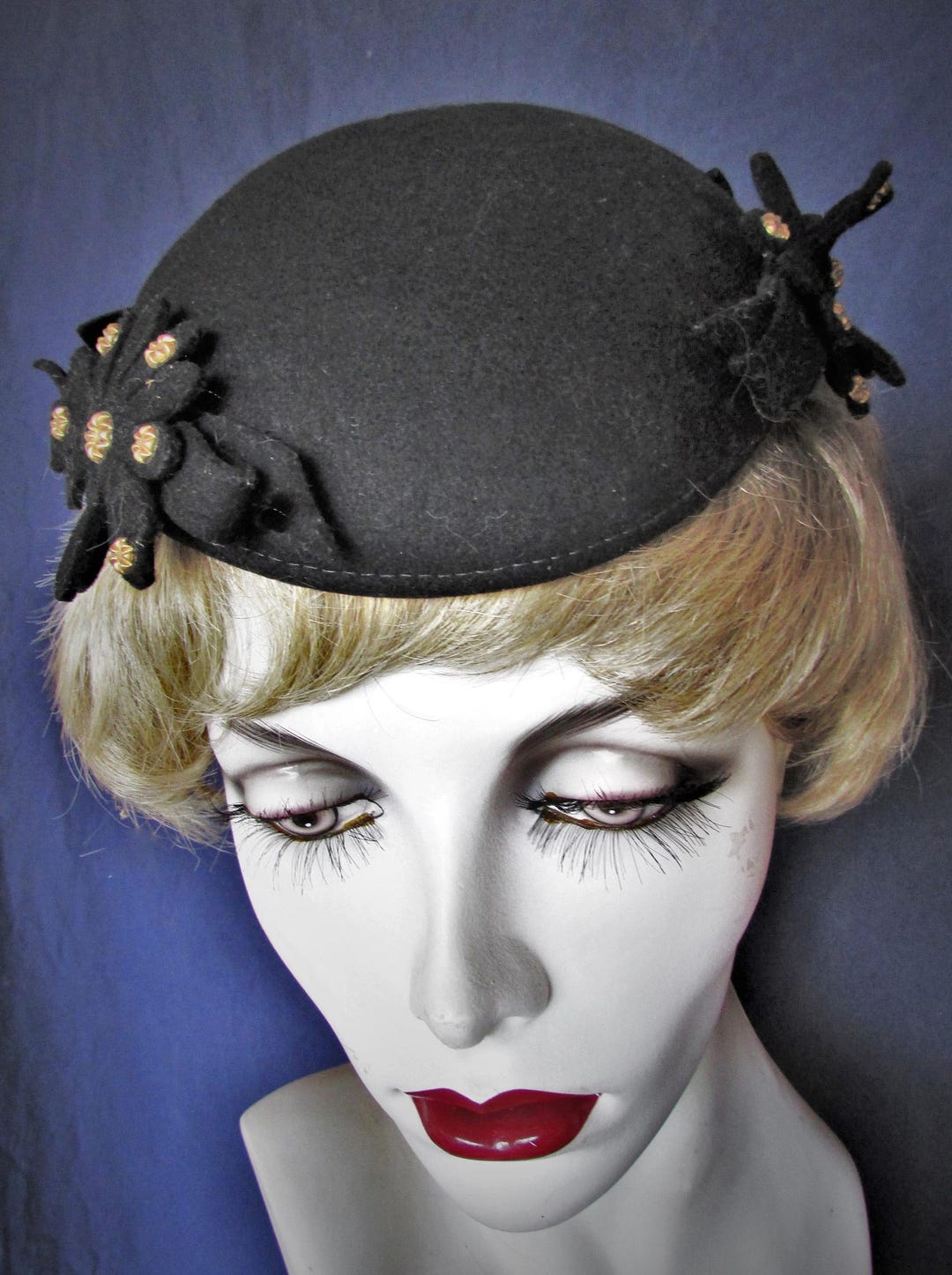 Vintage 1930's 40's Hat Black Wool Felt Skull Cap Beret W Gold Grommets ...