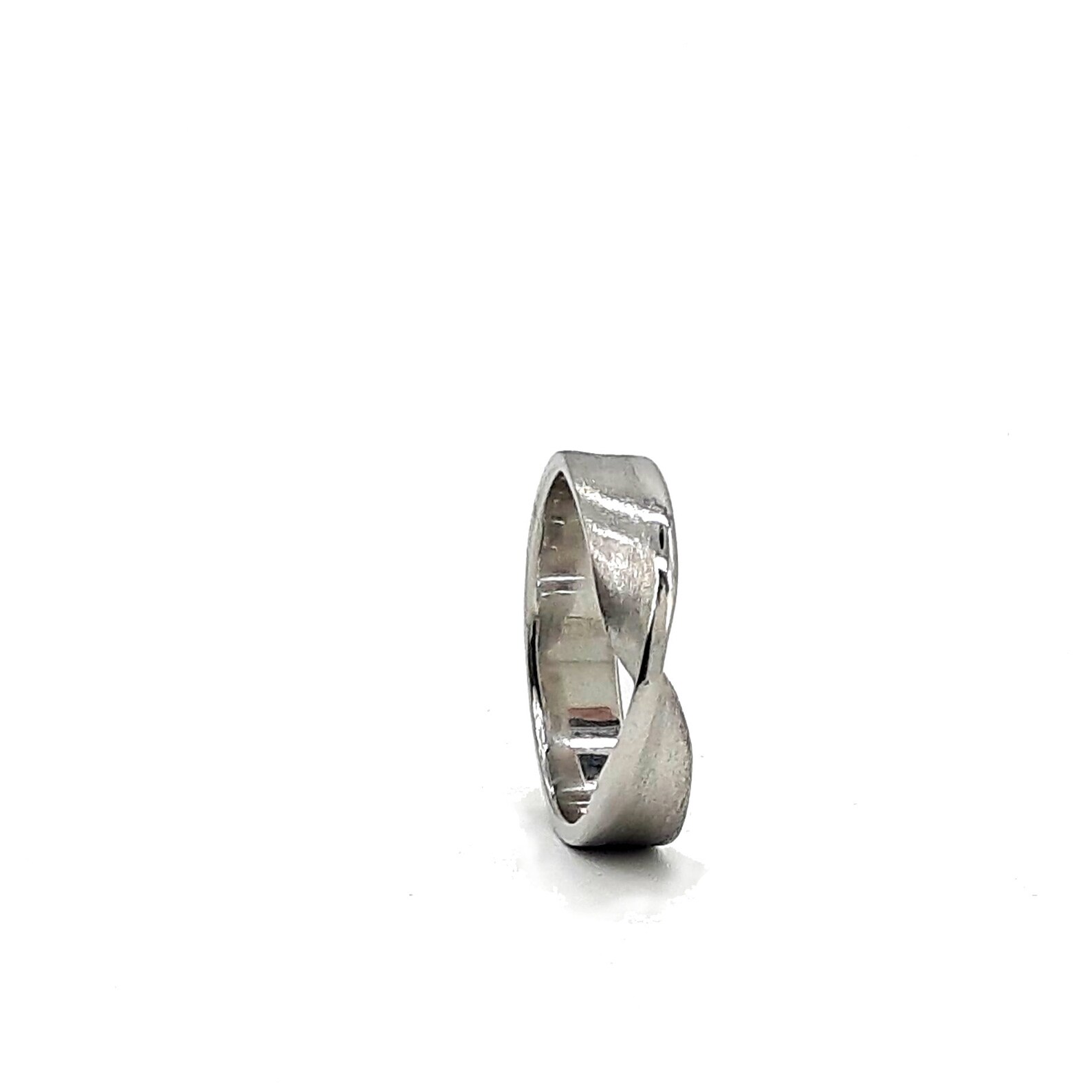 Platinum Mobius Ring - Etsy