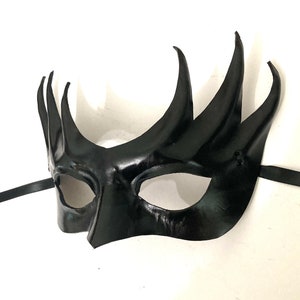 Witchy Black Leather Mask Crow Raven Bat Bird Devil Tendrils Masquerade ...