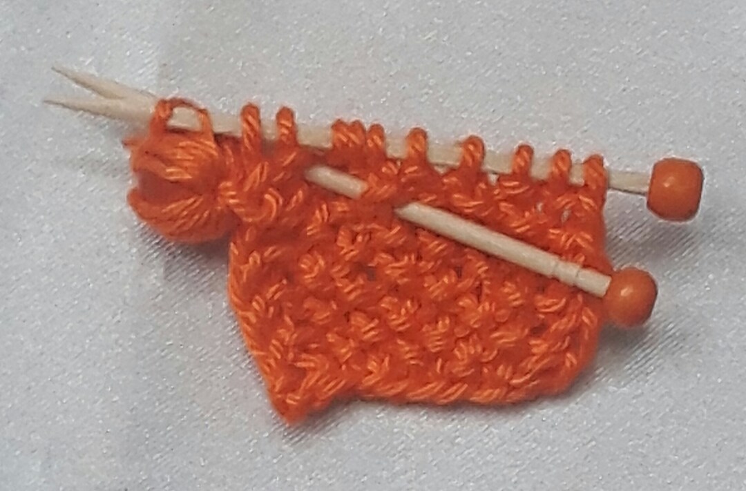 Knitting Brooch Pin With Miniature Knitting Bamboo Needles and a Yarn ...