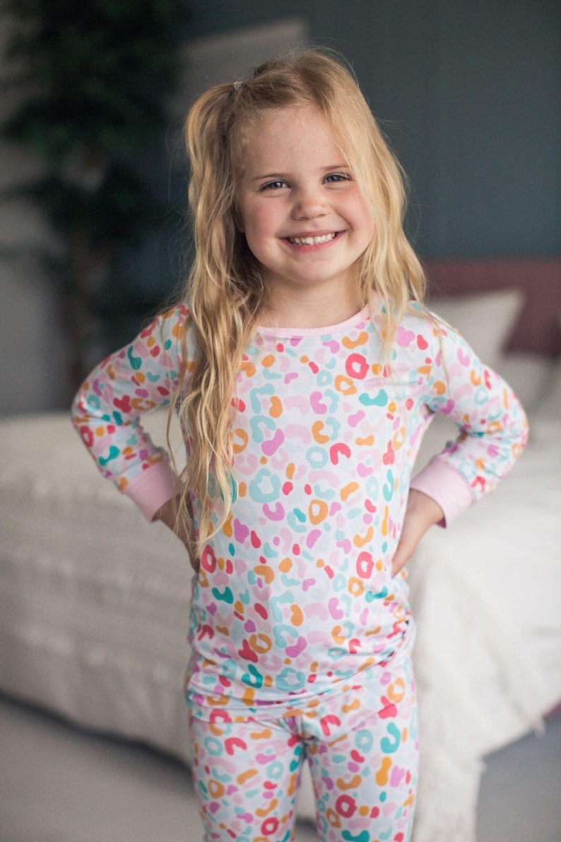 Pastel Cheetah Bamboo Pajama Set – Soft Two-piece Toddler Sleepwear ...