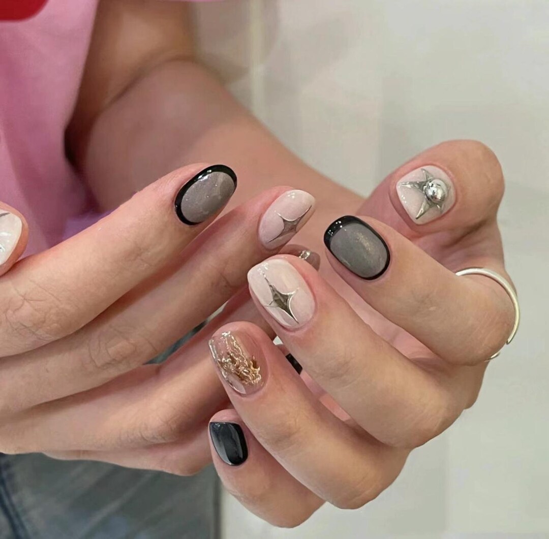 Freestyle Silver Star Nails, Custom Press on Nails, Hand Painted Press ...