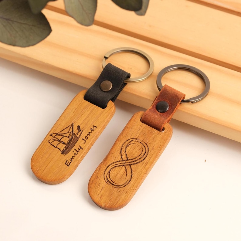Personalized Sailing Keyring With Name, Unique Leather Nautical ...