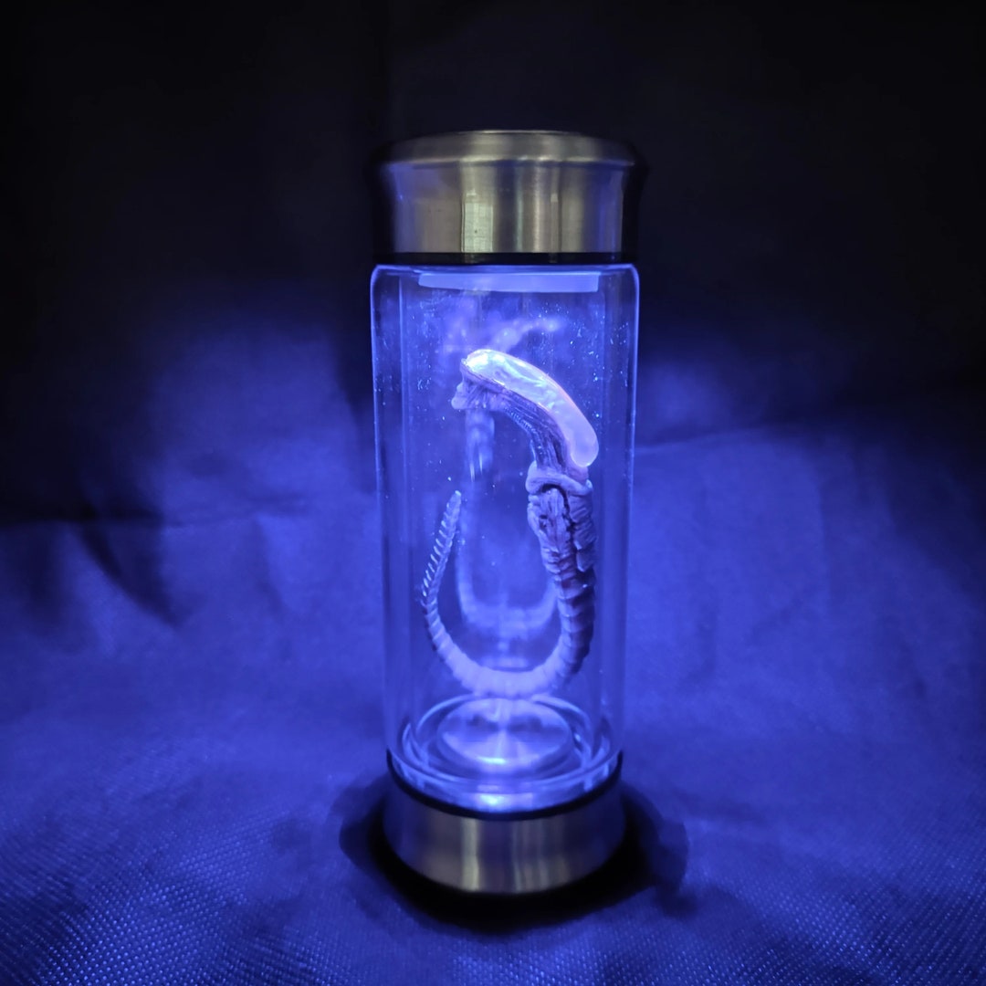 Alien Xenomorph Facehugger Embryo in Jar Test Tube Led Bottle Prop With ...