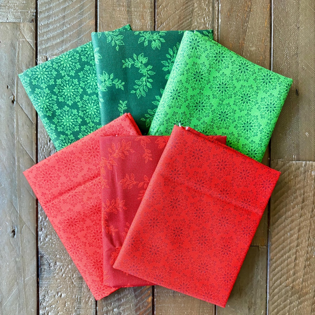 Ruby Fern by Robert Kaufman: Pre-cut Fat Quarter Bundle (6 Pieces) and ...