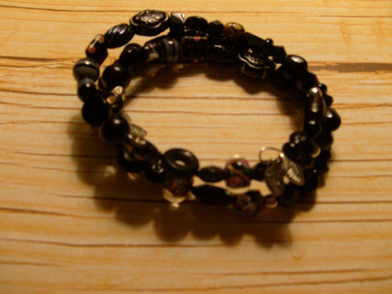 Fancy Black Oval Memory Wire Bracelet - Etsy