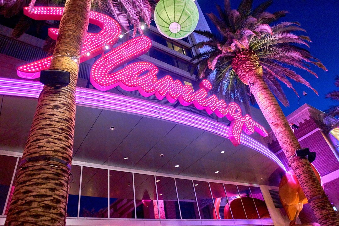 Flamingo Las Vegas Blue Hour Sunset, Linq Promenade, Nevada, Casino ...