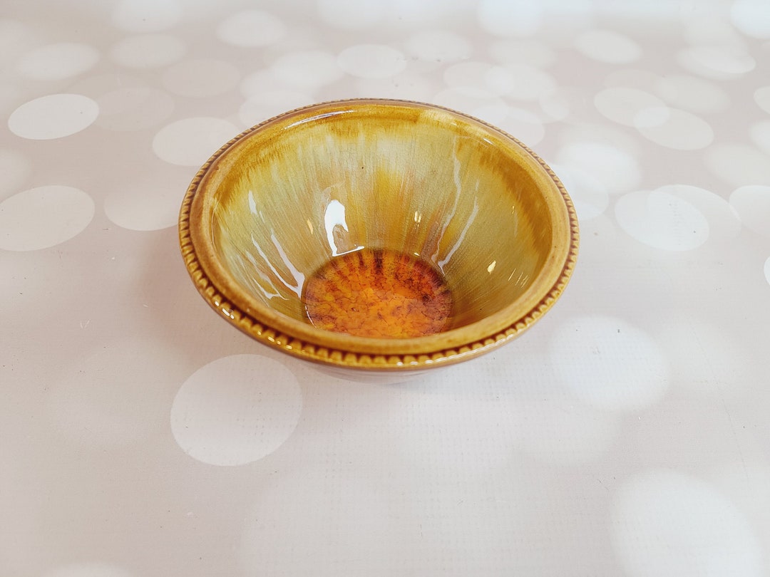Vintage USA Pottery Bowl - Etsy