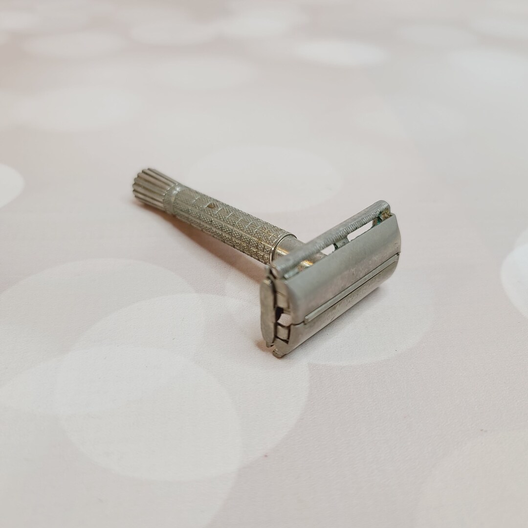 Vintage Twist Bottom Razor, Gillette - Etsy
