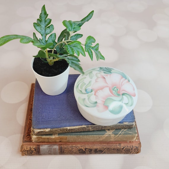 Vintage Limoges Anais Trinket Box - Gem