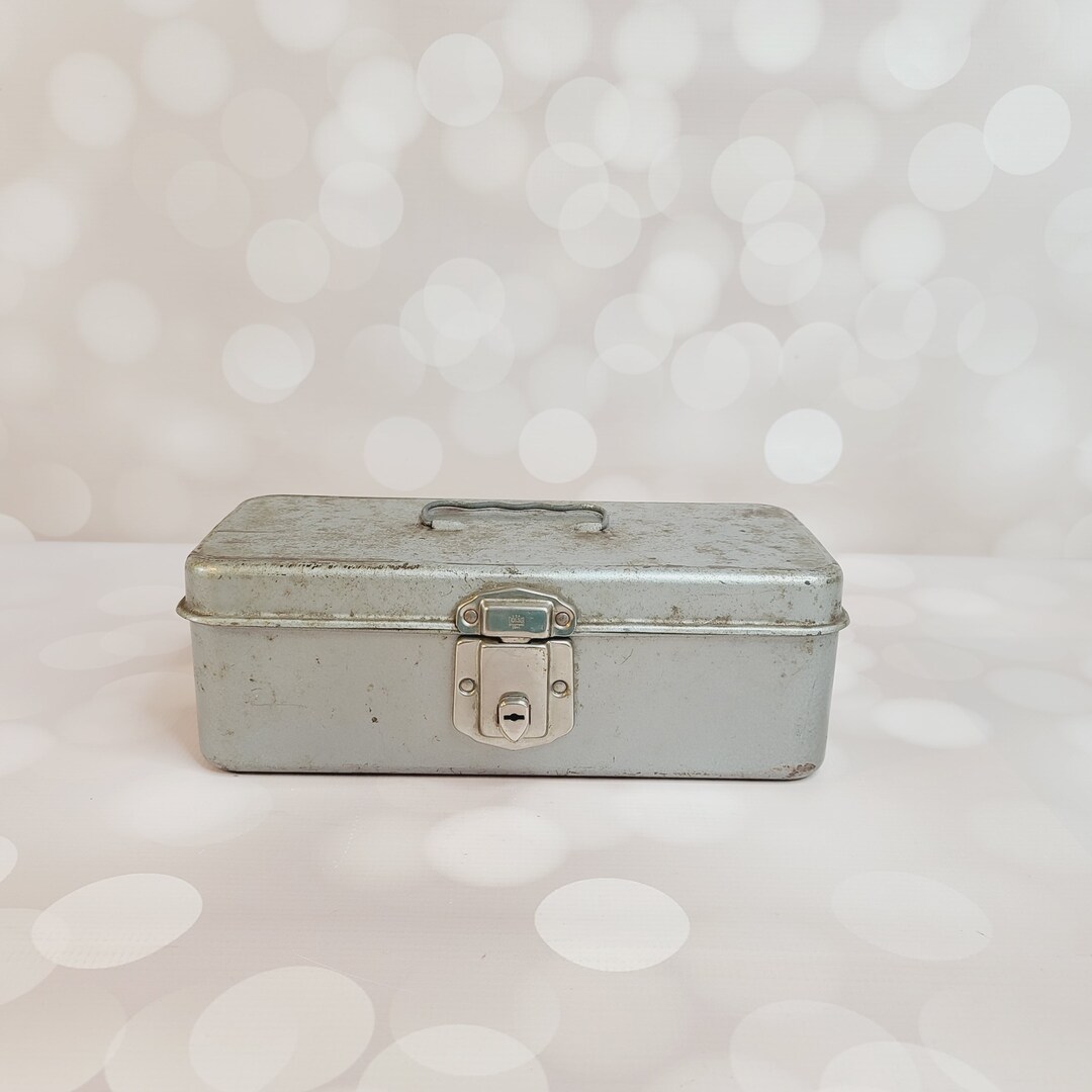 Vintage Metal Tool Box - Etsy