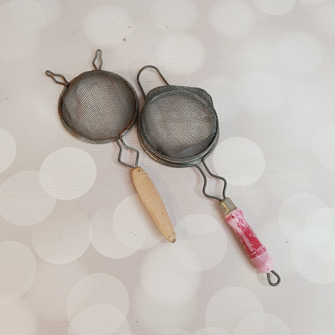 Vintage Small Metal Sieves, Set of 2 - Etsy