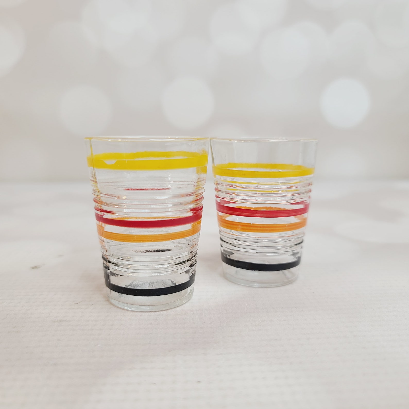 Vasos de chupito vintage con banda acanalada Mid Century. Juego de 2 ...