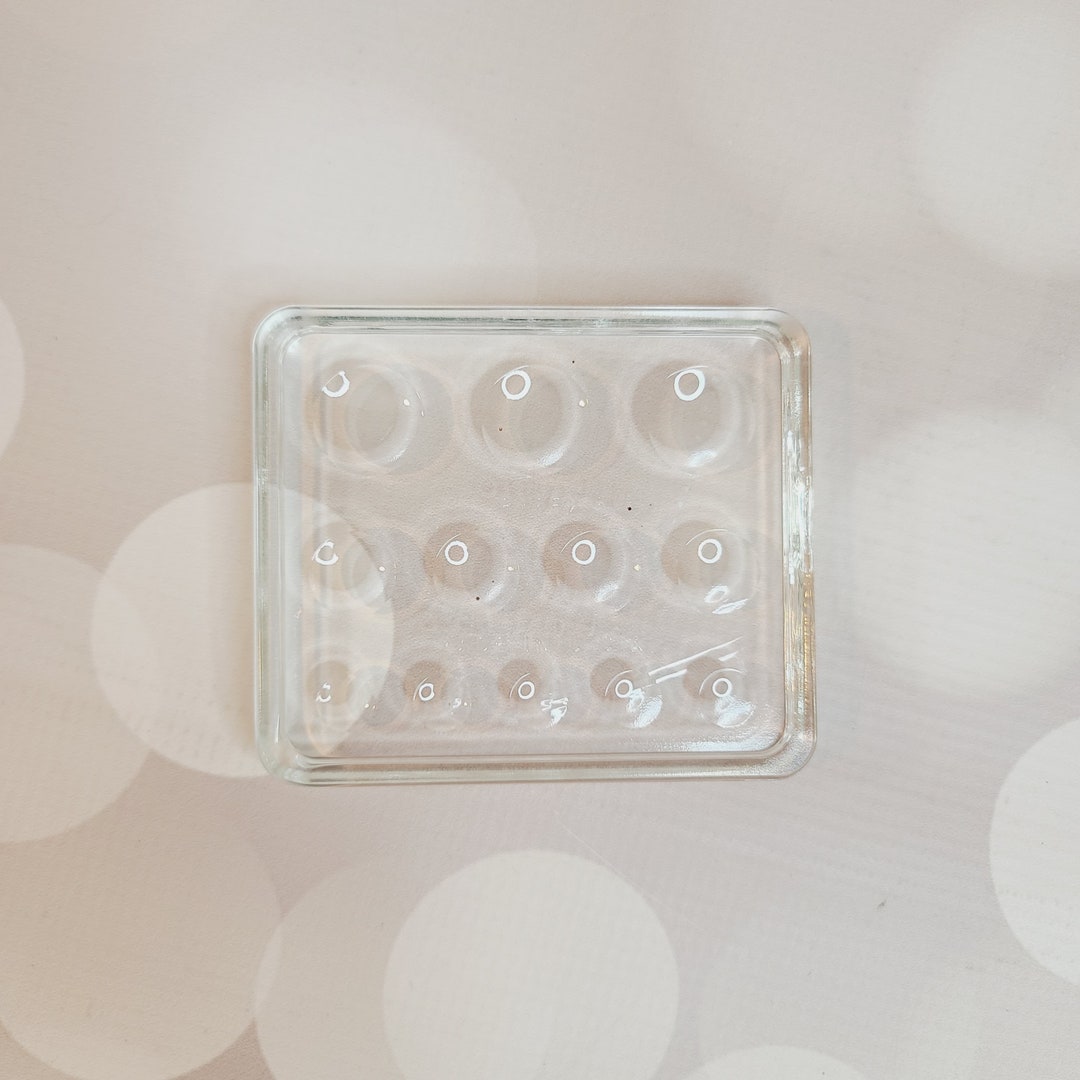 Vintage Pyrex Glass 9 Well Spot Plate - Etsy