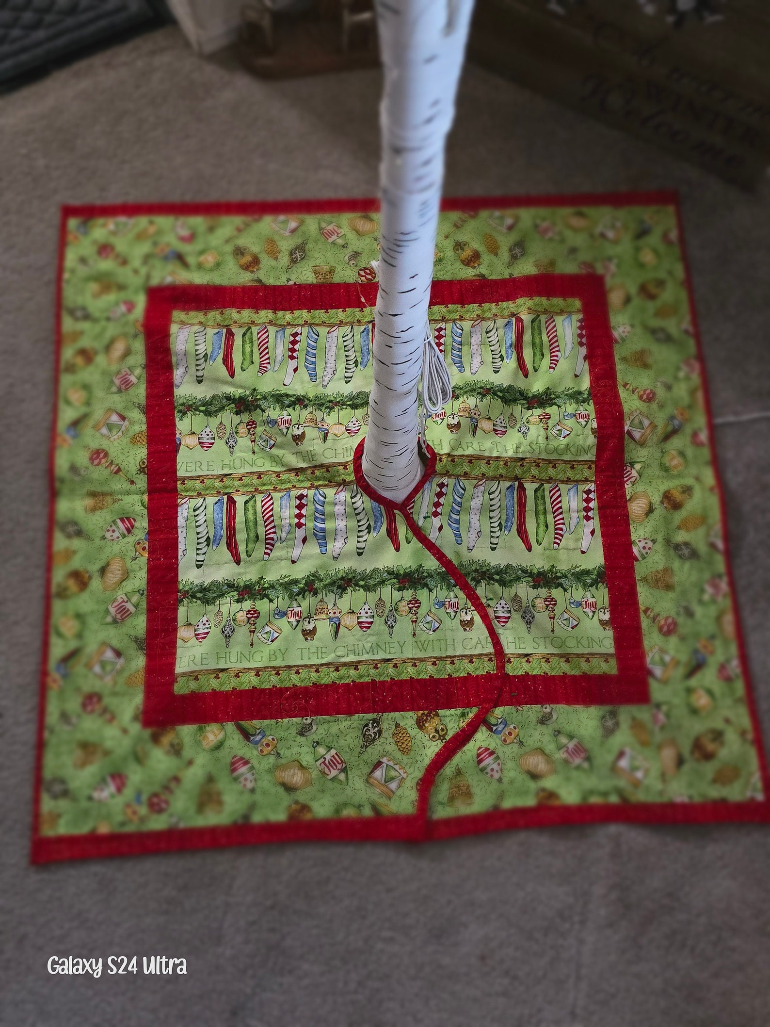 Tree Skirt It is Reversable. Would Look Good With the Grinch Tree ...