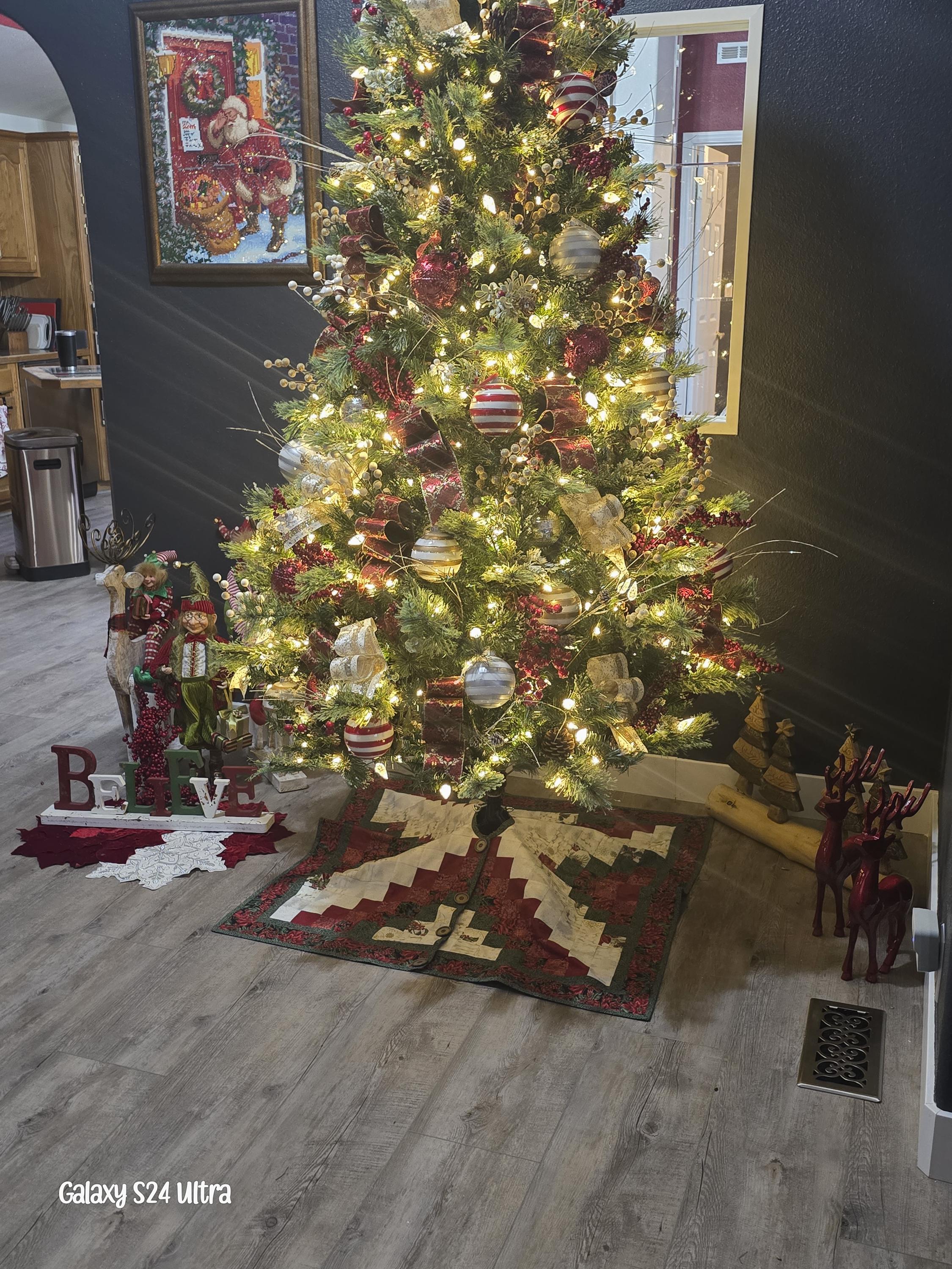 Tree Skirt, Square Made With 256 Squares Light Maroon, Green, White ...