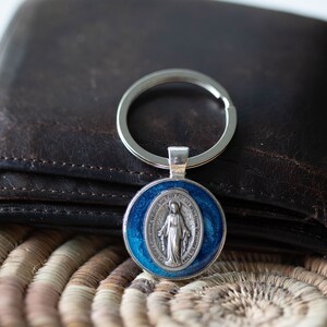Miraculous Medal Keychain, Catholic Gifts, Epoxy Resin Key Chain ...