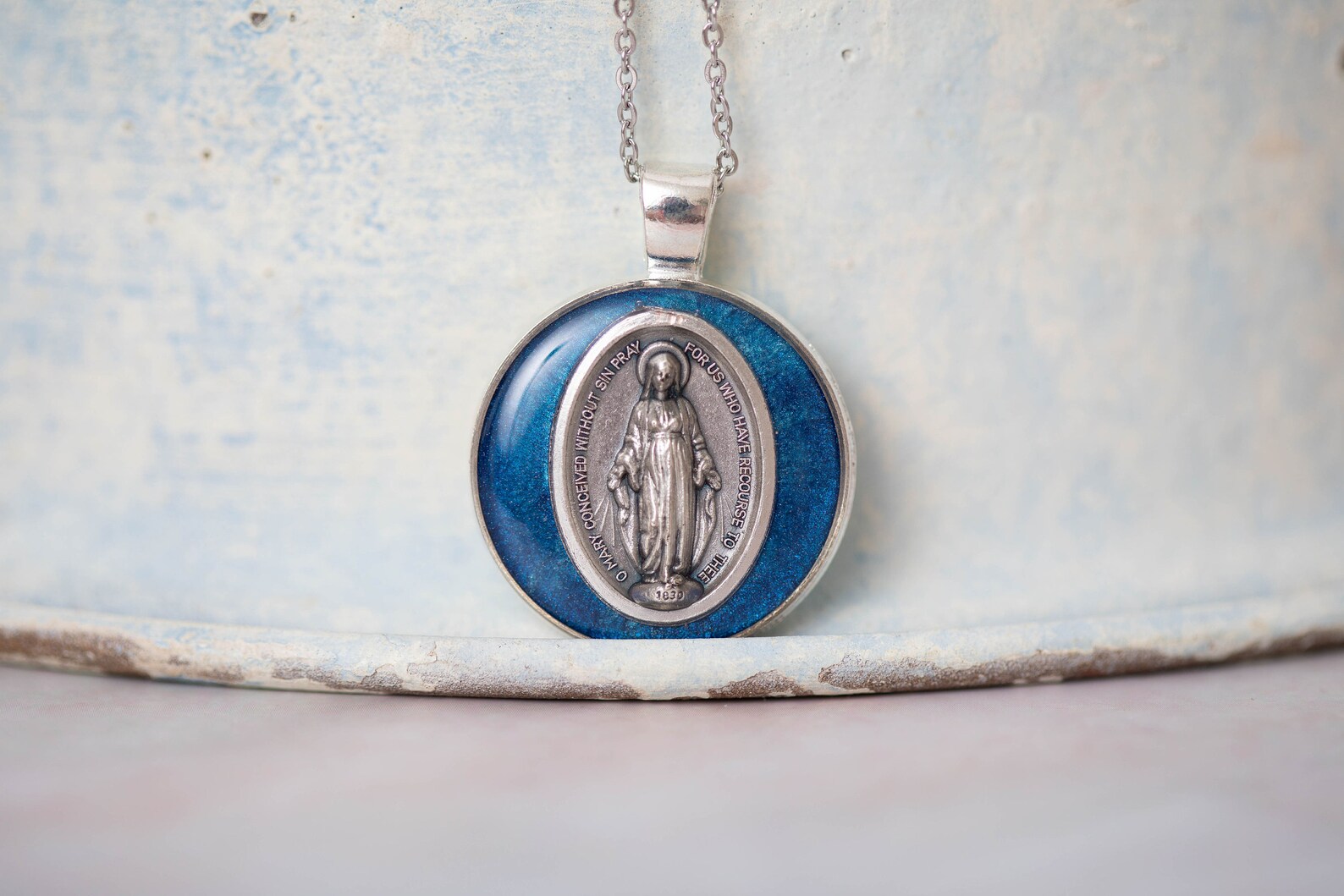Miraculous Medal Keychain Catholic Gifts Epoxy Resin Key - Etsy