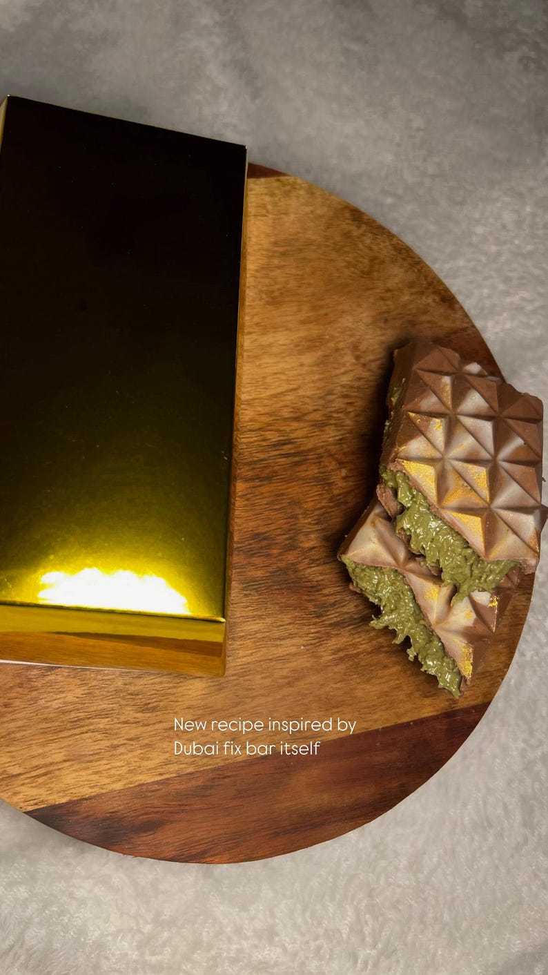 1 Dubai Fix Bar Inspired Chocolate Bar With Pistachio Kunafa Filling - Etsy
