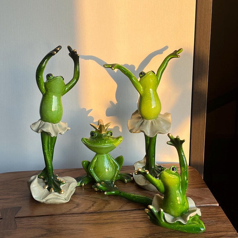Handmade Glass Frog Figurine: Ballet & Crown Poses, Unique Sculpture - Etsy