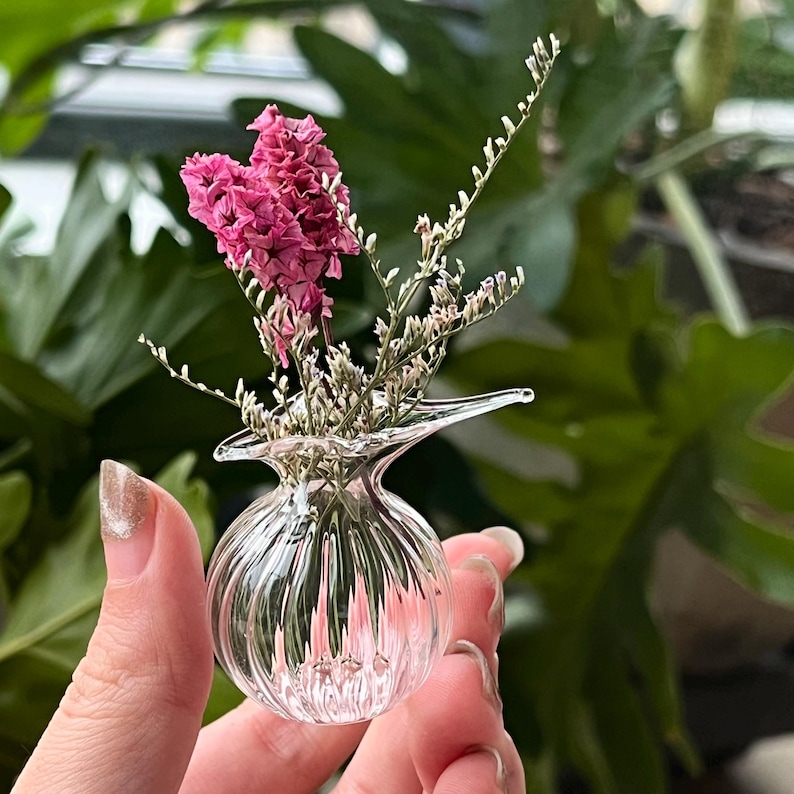 Mini Glass Vase With Dried Flowers, DIY Floral Decor for Home and ...