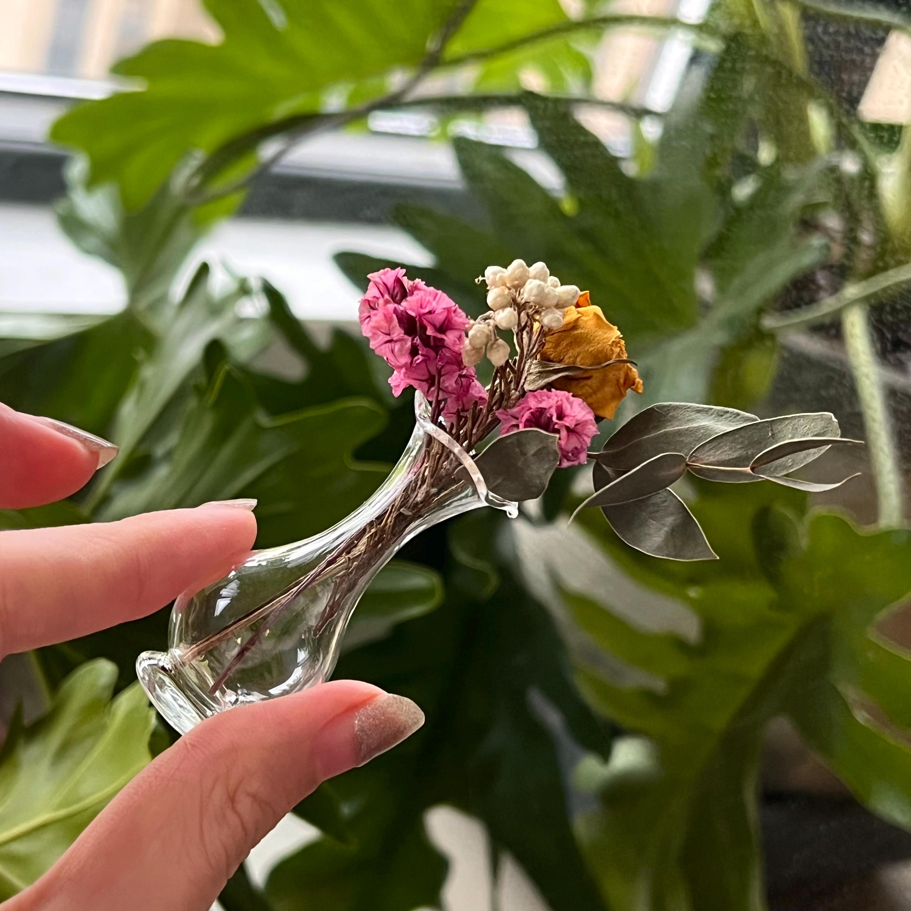 Mini Glass Vase With Dried Flowers, DIY Floral Decor for Home and ...