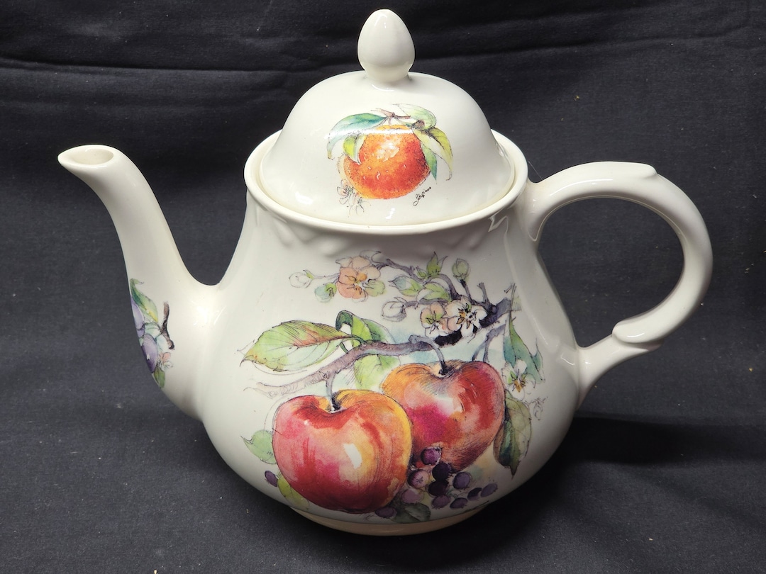 Vintage ARTHUR WOOD & SON 4 Cup Teapot and Lid Pattern 6363 - Apples ...