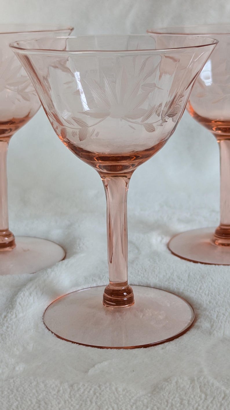 Vintage Pink Depression Glass Etched Leaves Champagne/wine Stemmed Glasses Set of 3 - Etsy
