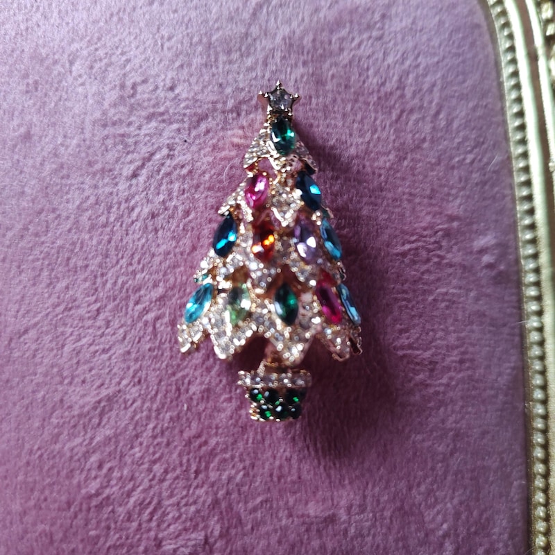 Christmas Tree Brooch - Etsy