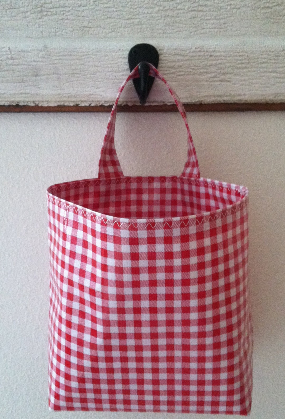 Beth's Gingham Oilcloth Car Trash Bag Hanging Receptacle Basket ...