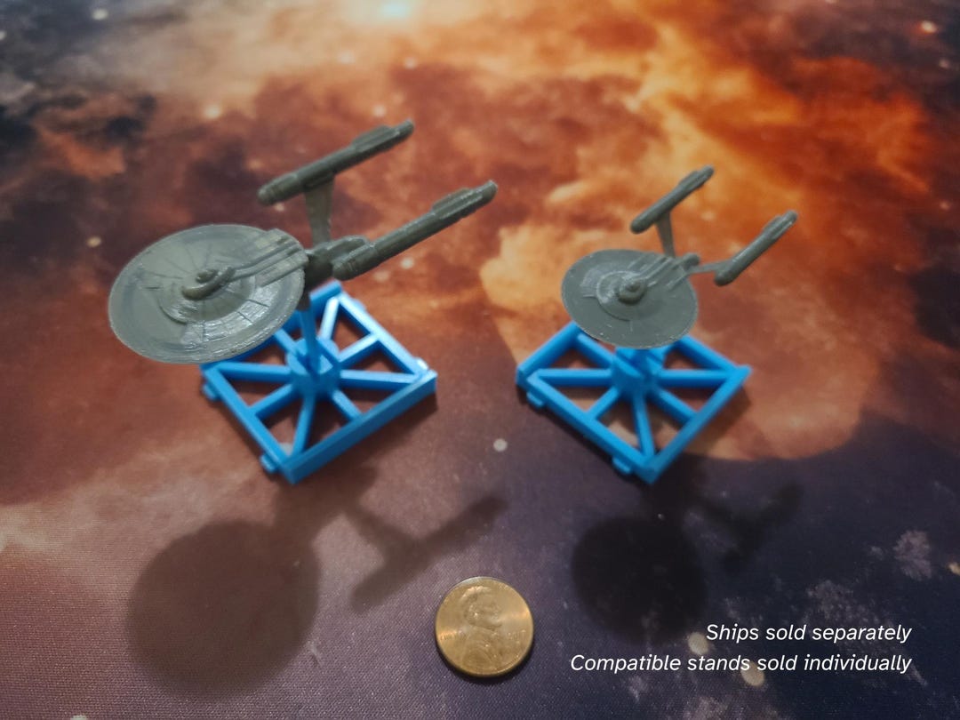 UFP Starship Miniature - Constitution Class DIS (star Trek - Attack ...