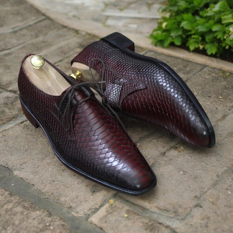 Men's Handmade Python Texture Whole Cut Oxfords | Designer Lace-up ...