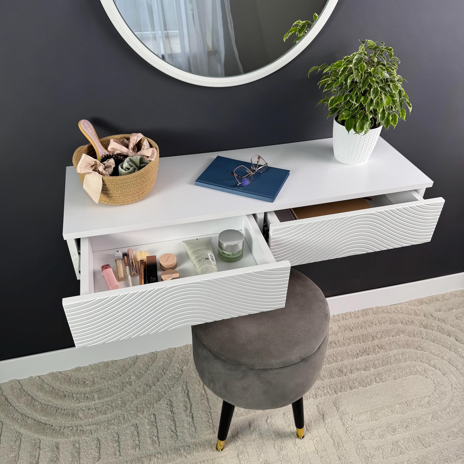Wall-mounted Makeup Table: Contemporary Floating Dresser With Drawers ...