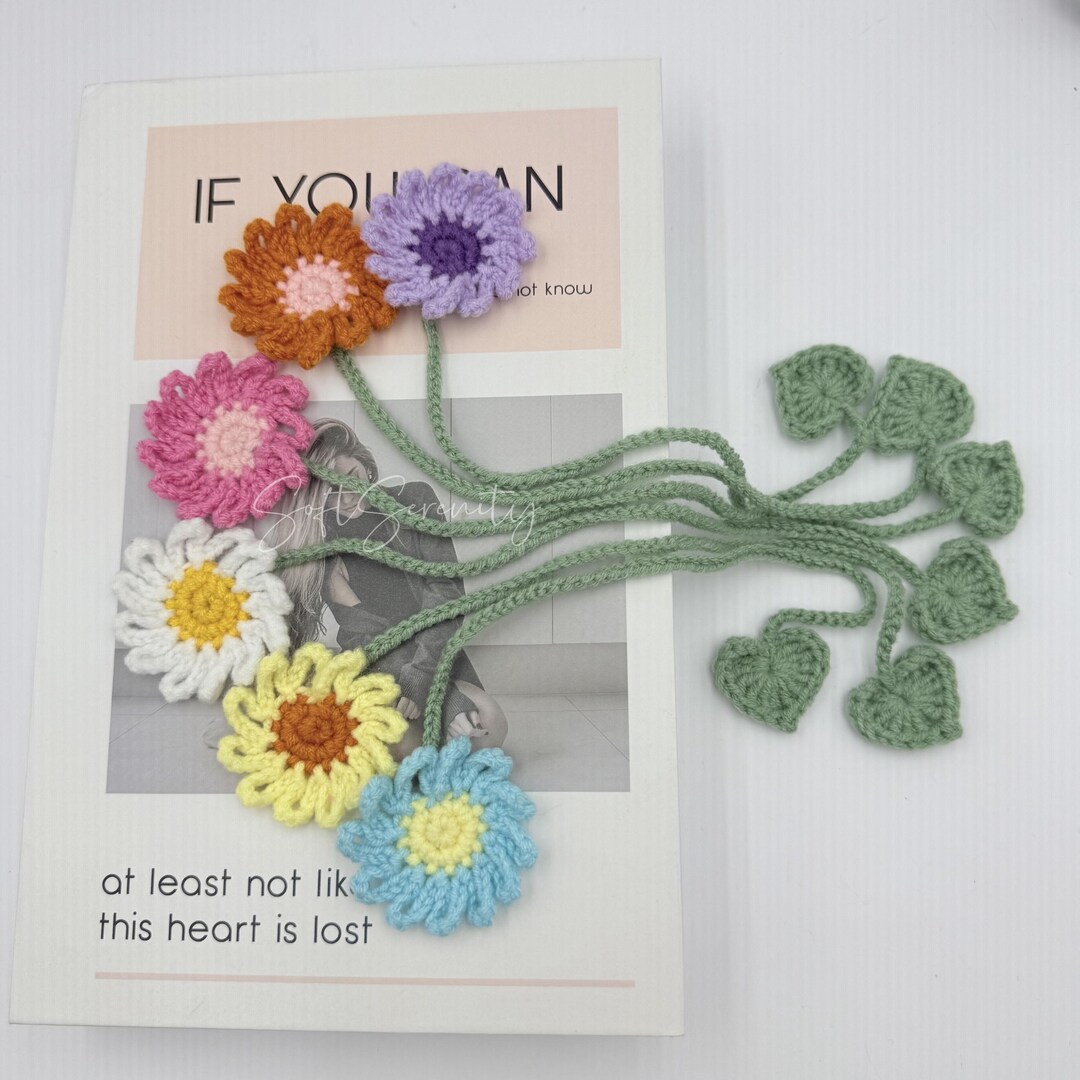 Crochet Daisy Bookmark: Handmade Floral Gift for Readers - Etsy