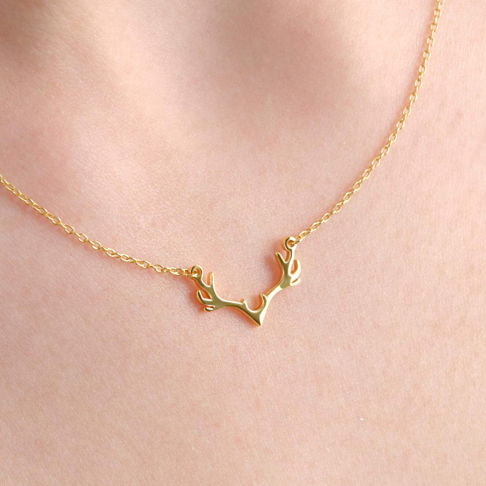 Dainty Gold Deer Antler Necklace, Minimalist Reindeer Horn Pendant ...