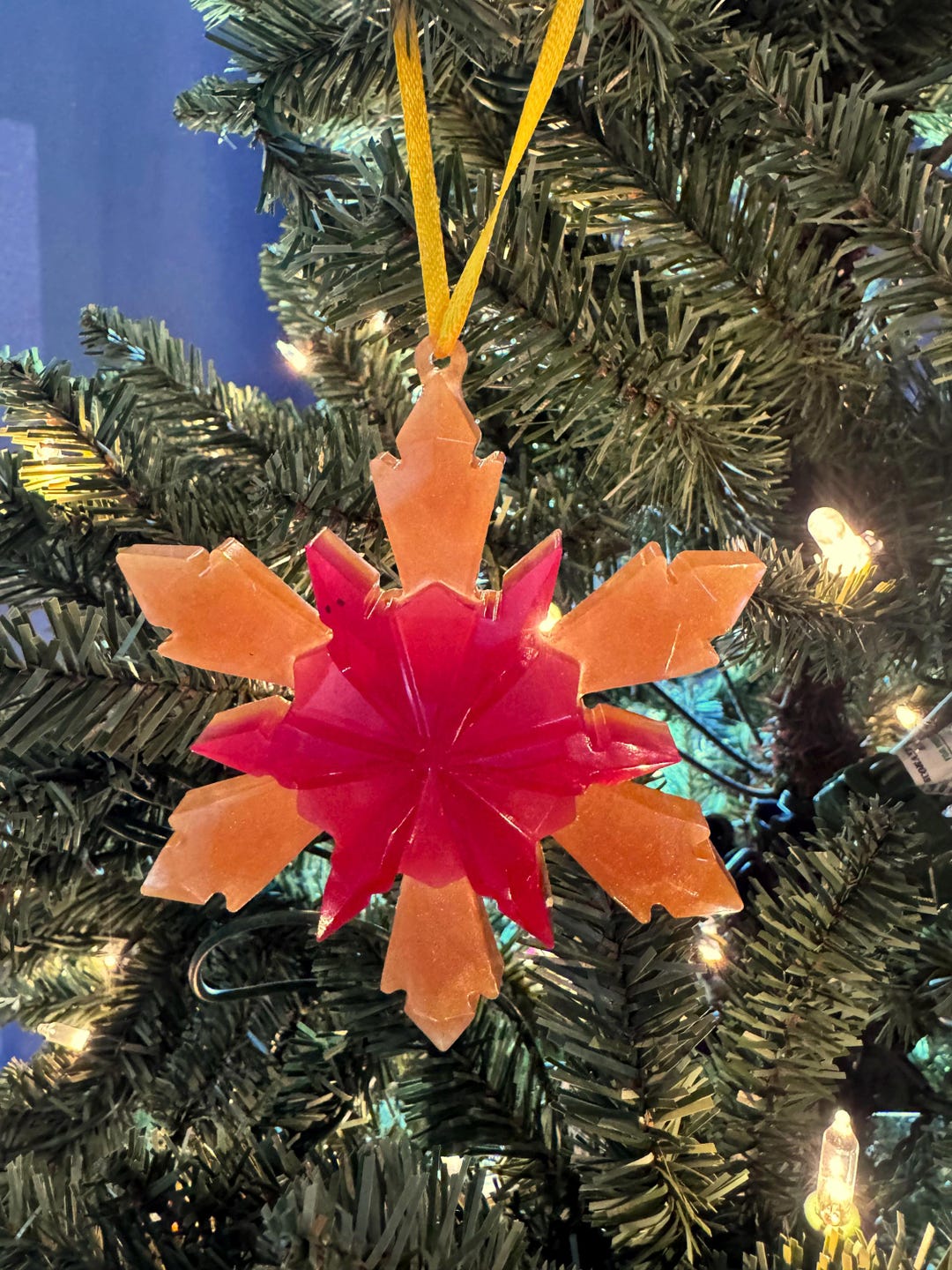 Two-tone Resin Christmas Tree Ornament, Snow Flake Winter Window Art ...