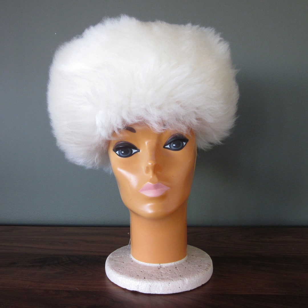 Mod 1960s Shearling Hat, Dyed Tuscan Lamb Hat, Winter Fur Hat, Large ...
