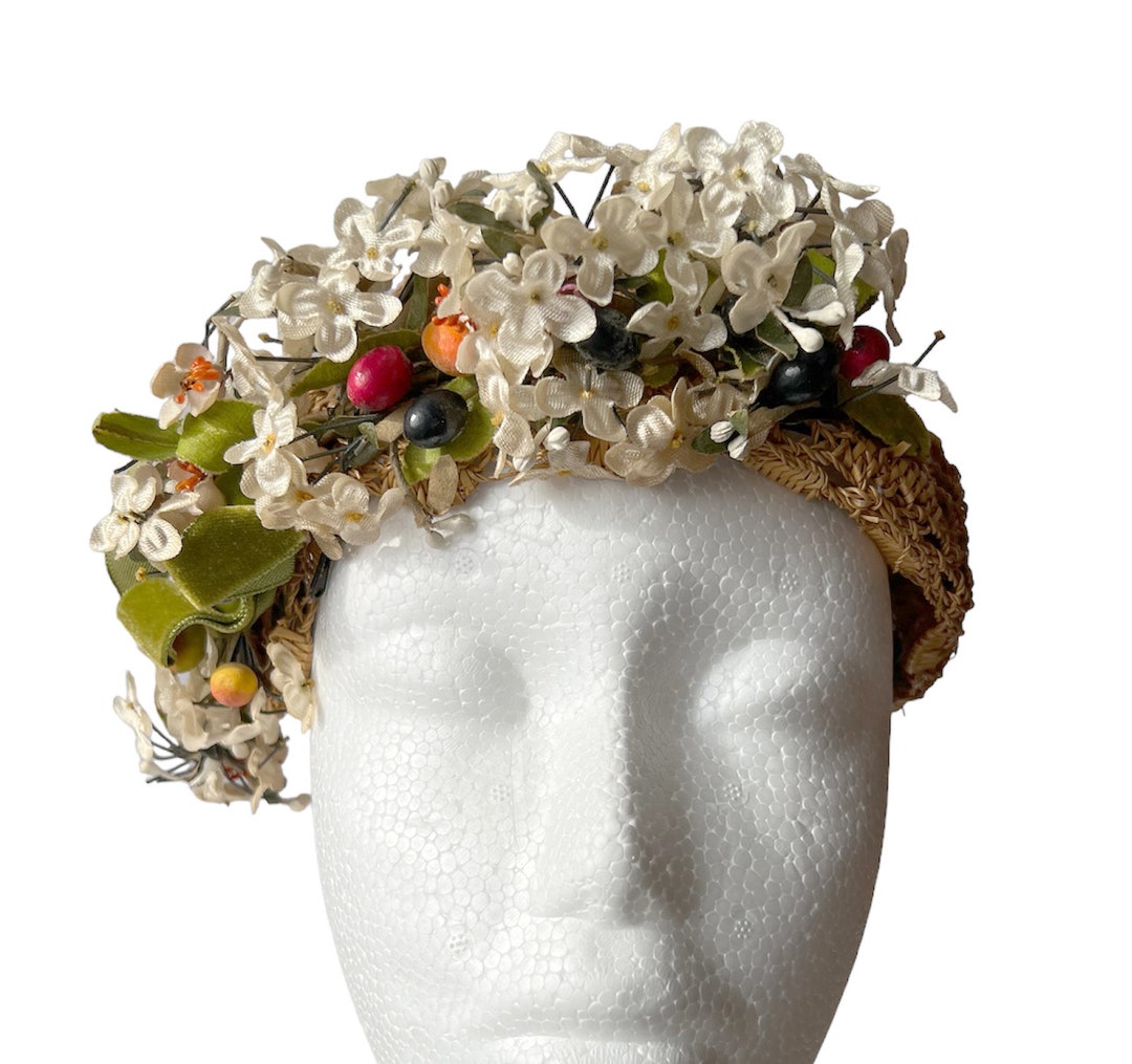 1950s Straw Close Fitting Hat With White Flowers and Berries, Vintage ...