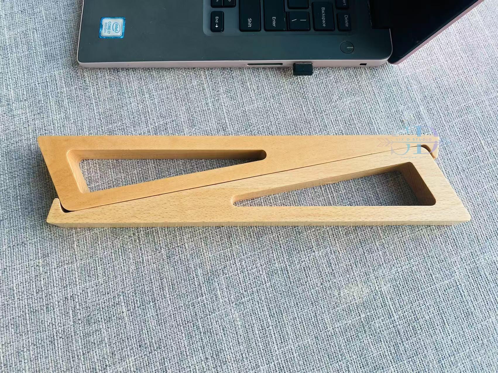 Solid Wooden Laptop Riser on Desk, Minimize the Overheating, Laptop ...