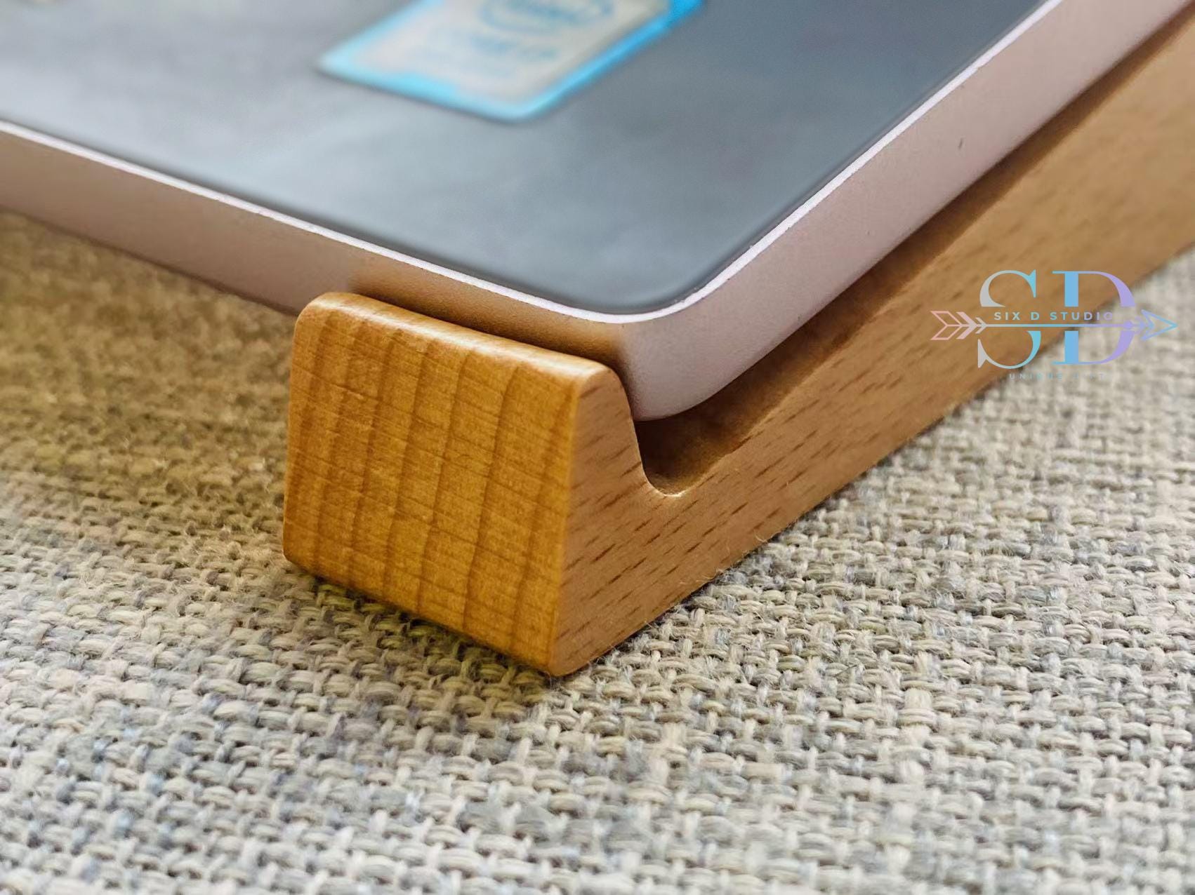 Solid Wooden Laptop Riser on Desk, Minimize the Overheating, Laptop ...